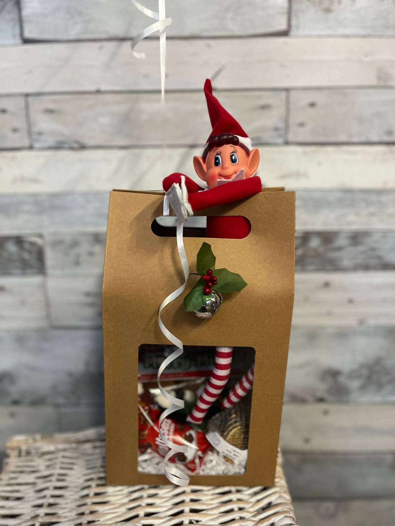 Elf Arrival – Party Boutique